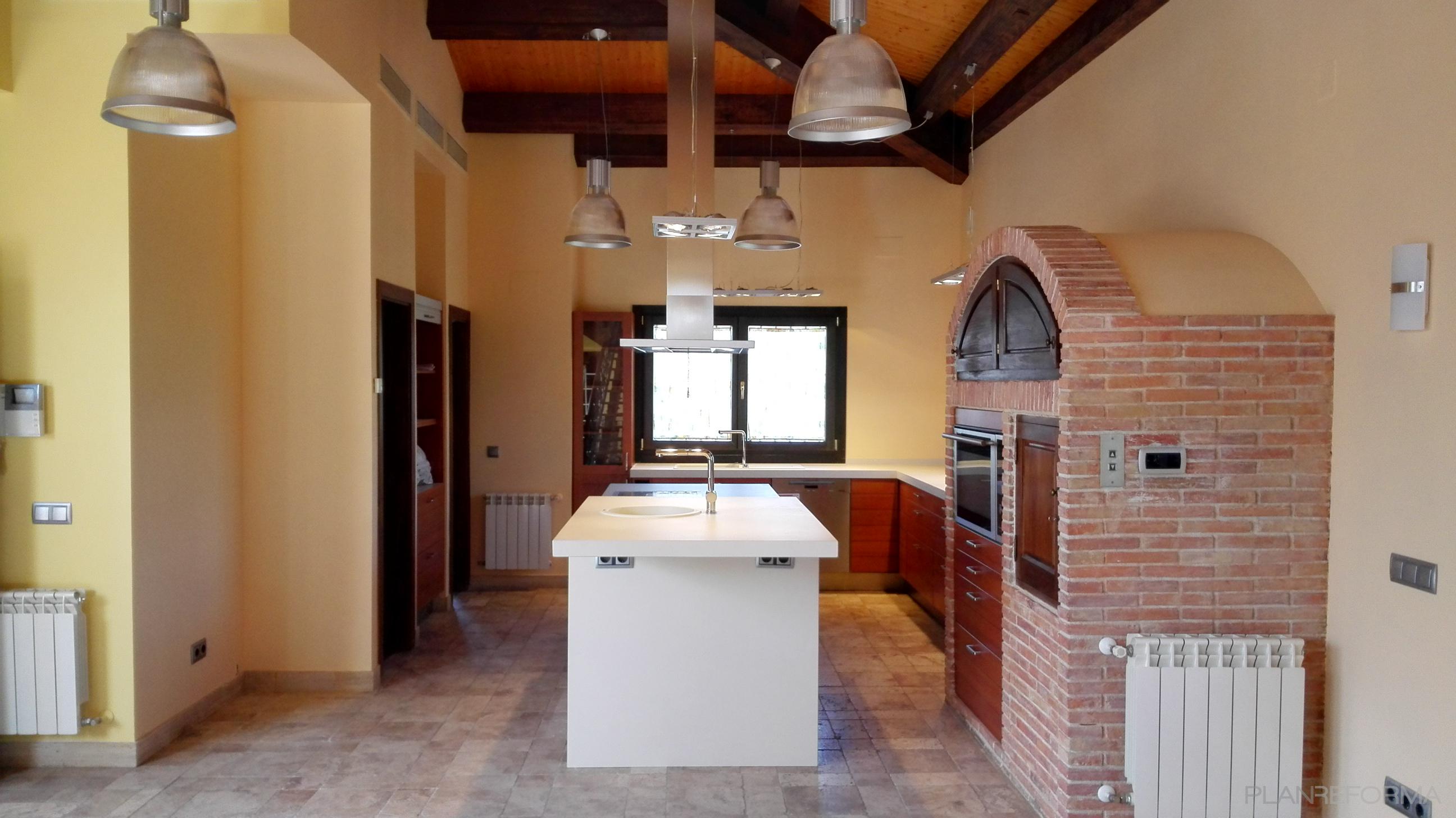 Cocina Estilo rustico Color beige, marron, marron, blanco