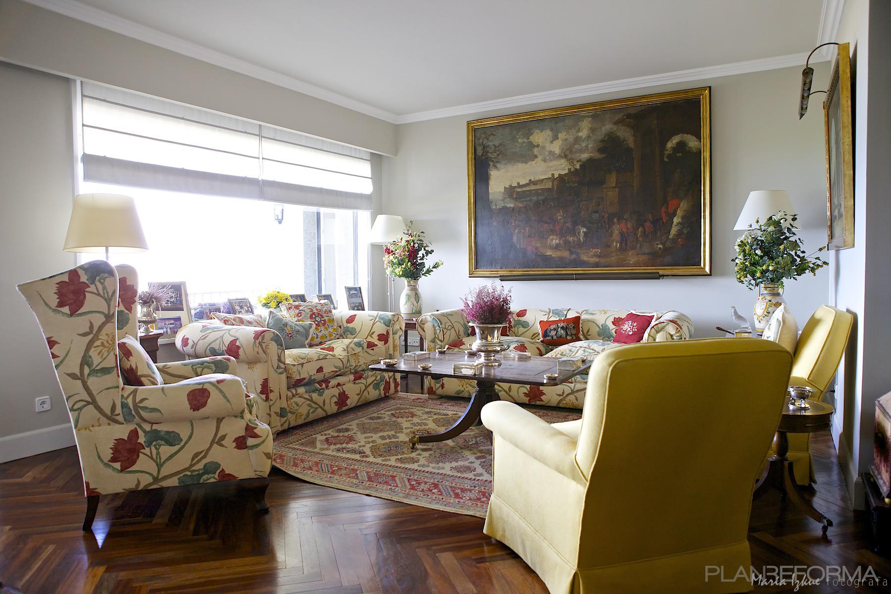 Salon Estilo clasico Color rojo, ocre, verde