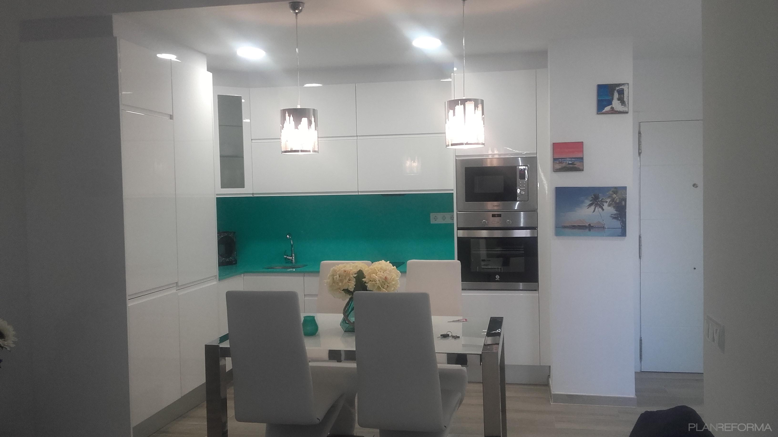 Cocina Estilo moderno Color plateado