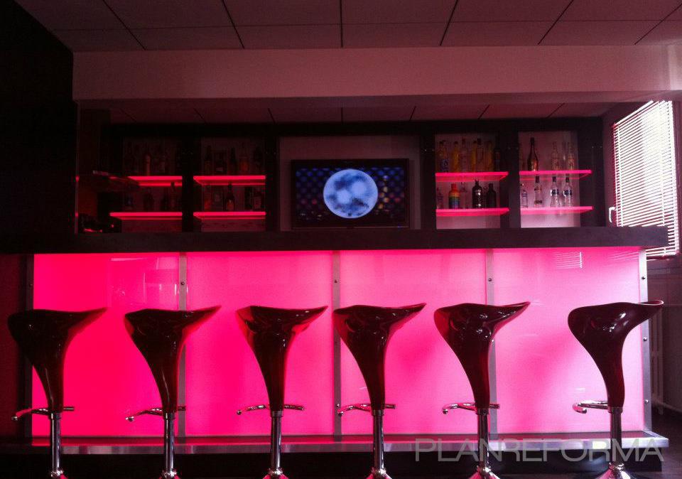 Bar Estilo moderno Color rojo, rosa